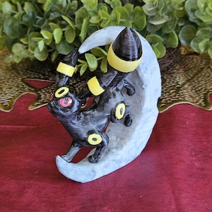 Umbreon Standing the Moon, Pokémon Figure, Moonbreon - Etsy