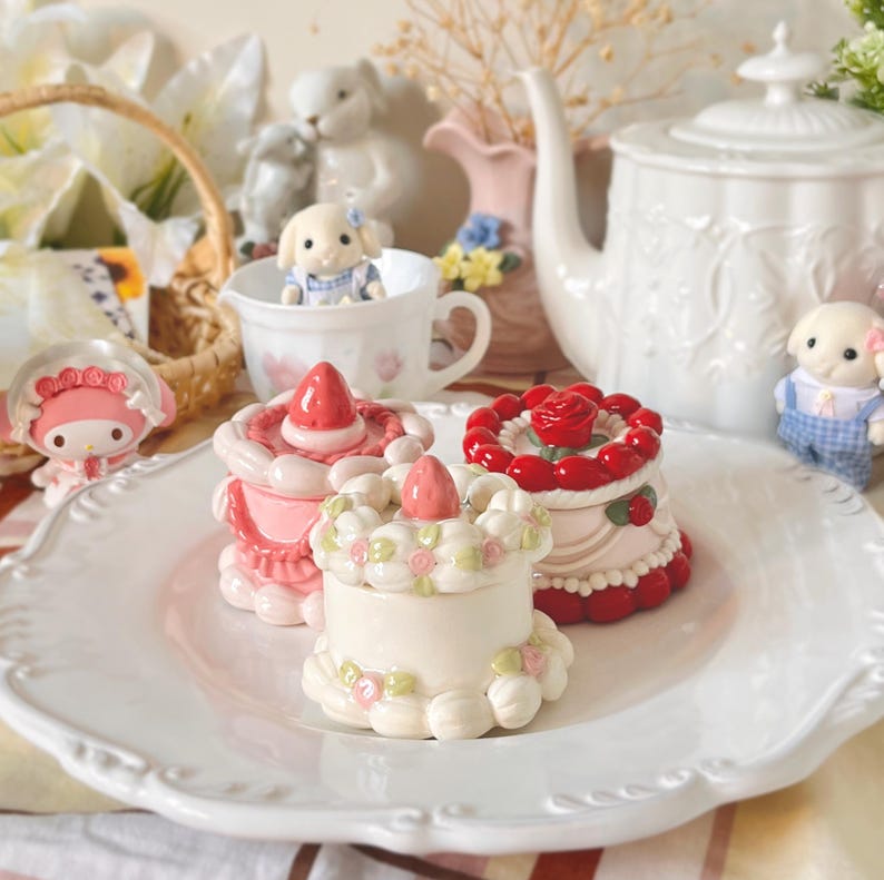 Handmade Polymer Clay Cake Trinket Box | Vintage Style Jewelry Holder ...