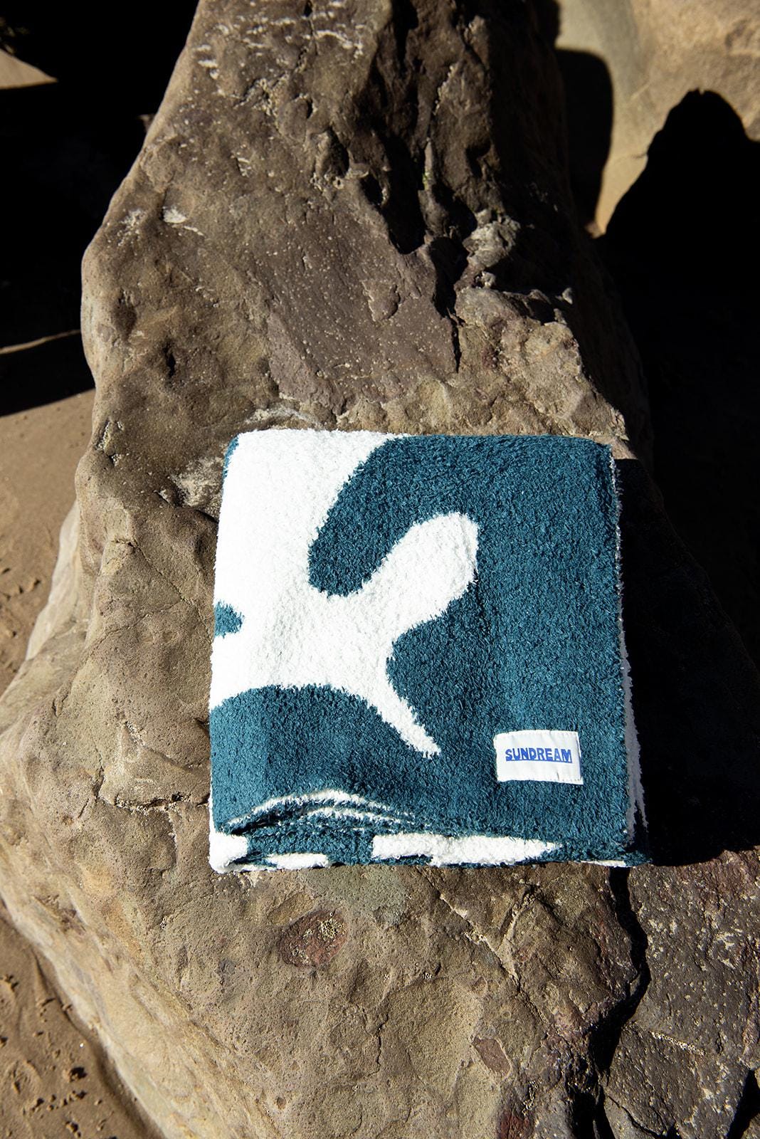 Paradise Plush Throw, Pacific Blue - Throw Blanket, Cozy Throw, Plush ...