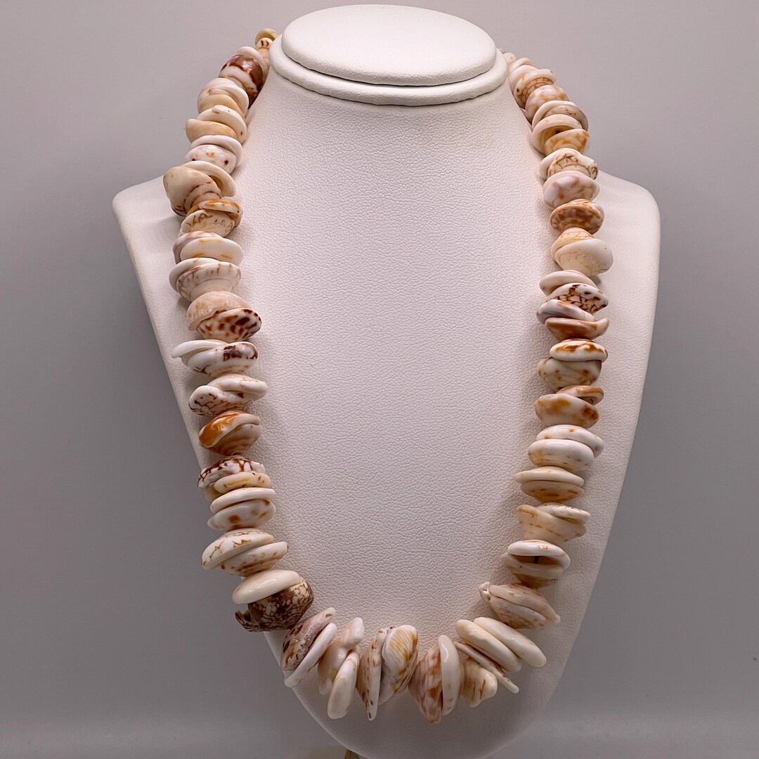 Hawaiian Puka Shell Necklace Vintage 70s, Large Puka Sizes Graduated to ...