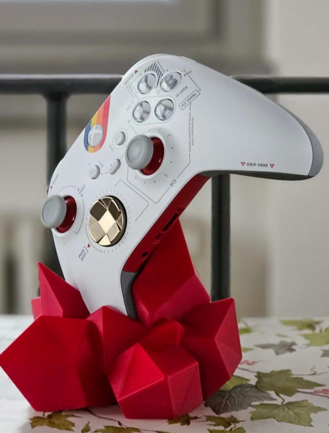 Crystal Gem Controller Stand for PS5 and Xbox Series X / S - Game ...