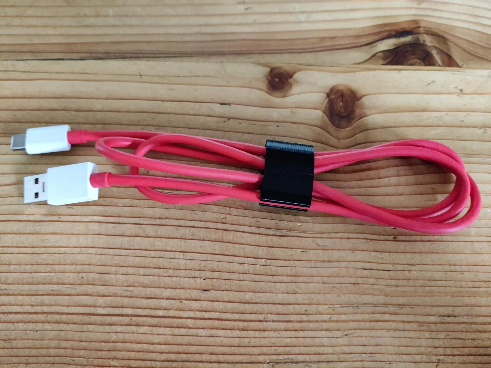 USB Cable Organizer Clip Holder - Cord Organizers - Cable Keeper ...