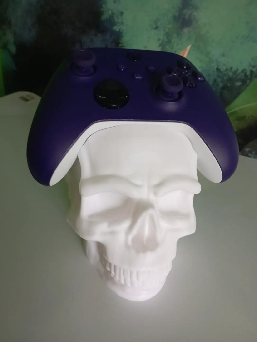 Skull Head Controller Stand: Gothic Gamer Decor for PS5, Xbox, Switch ...