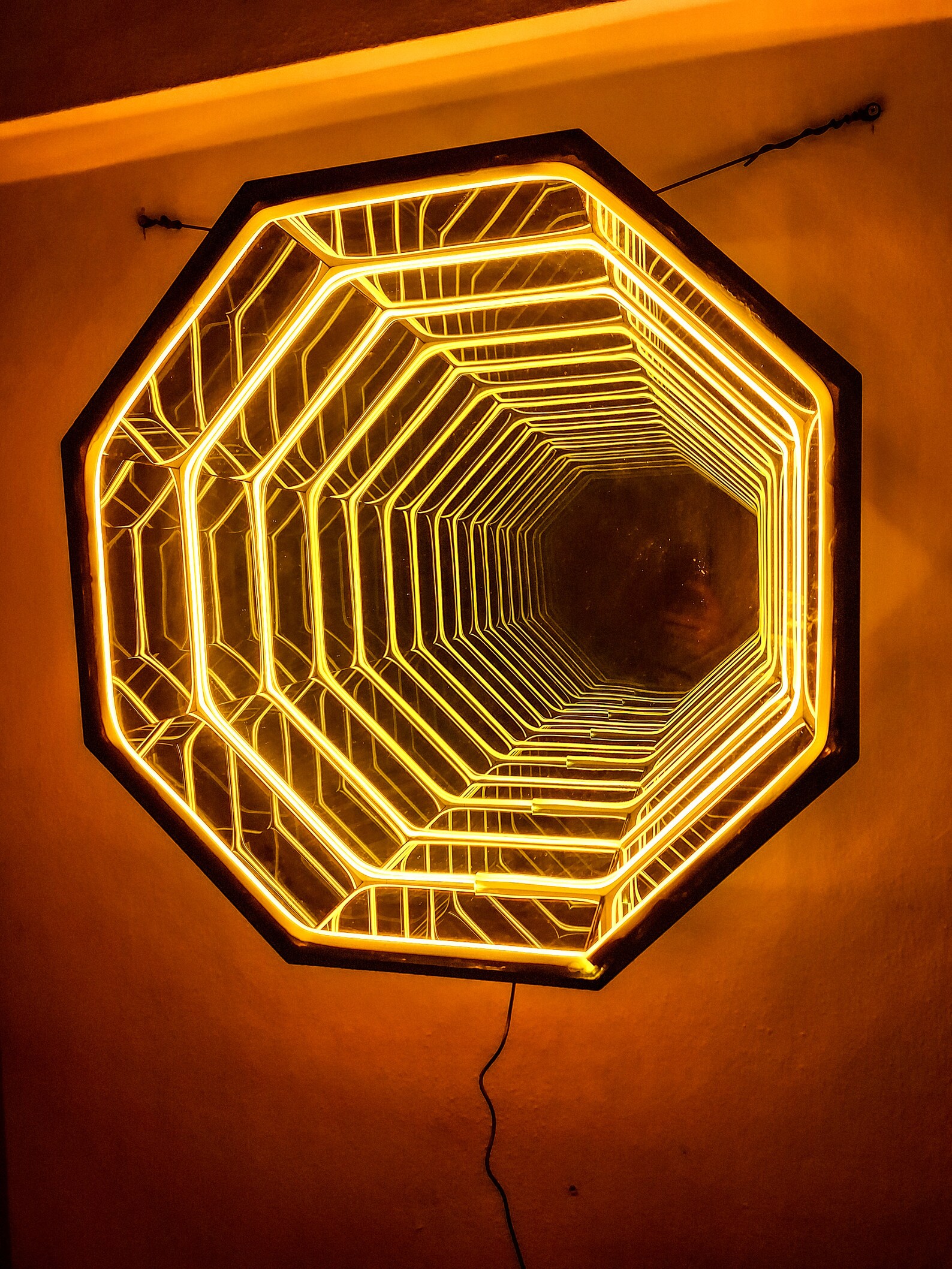 Wall Decor Infinity Mirror Glass on All Sides Modern and Elegant Design ...