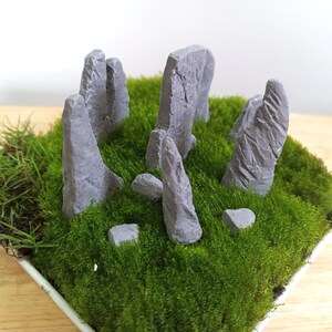 Miniature Craigh Na Dun Stone Circle: Outlander Fairy Garden Stones - Etsy