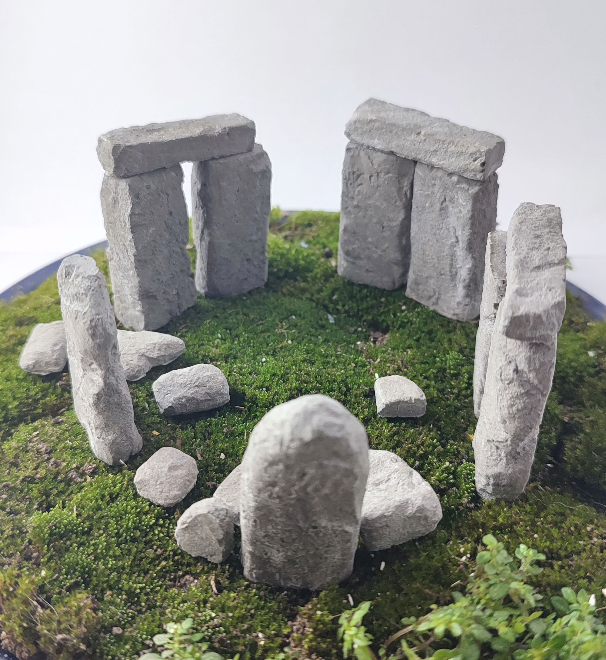 Miniature Concrete Stonehenge Replica: UK Stone Circle Fairy Garden ...