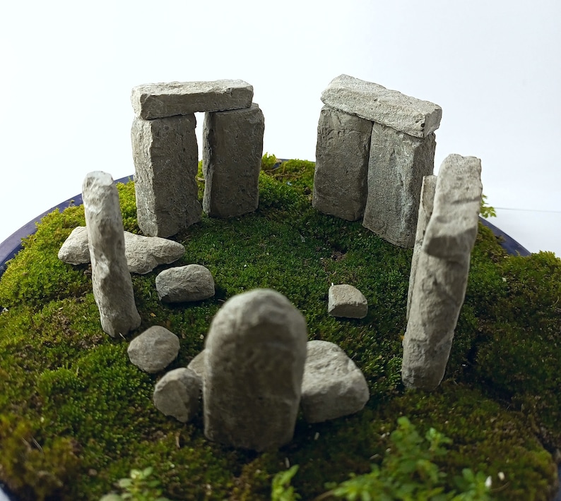 Miniature Concrete Stonehenge Replica: UK Stone Circle Fairy Garden ...