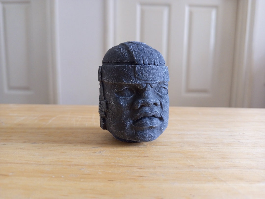 Olmec Giant Heads - the Colossal Heads of the Olmecs - Ancient Maya ...