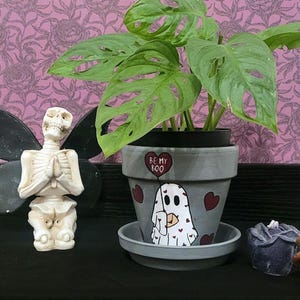 Be My Boo Ghost Planter – Hand-painted Gothic Decorative Vessel | 4in ...