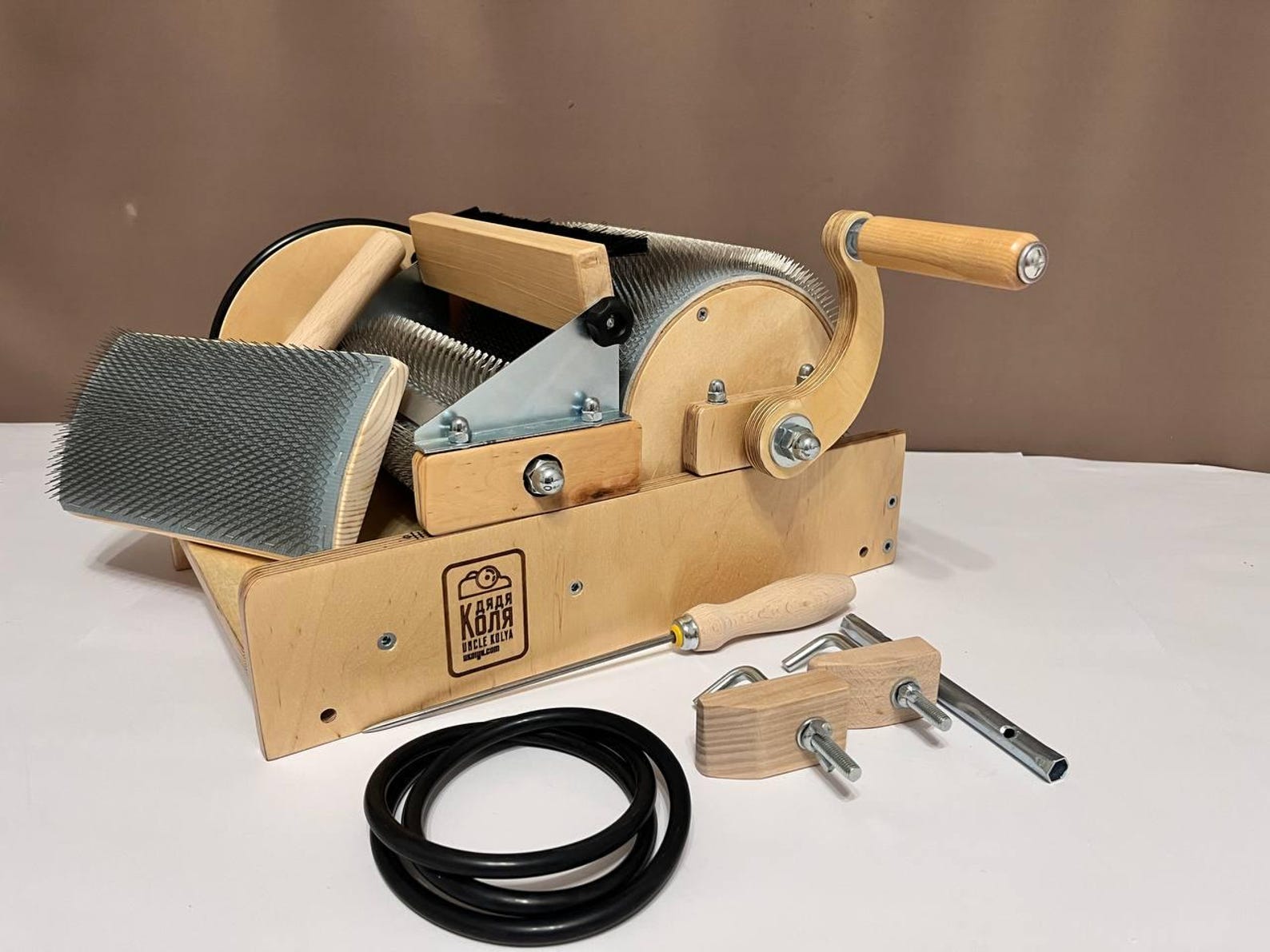 Premium Drum Carding Machine: Handcrafted Wool Comber With 72 TPI ...