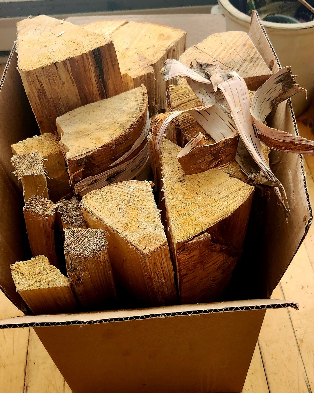 Wood Box With Kindling and Natural Firestartee - Etsy