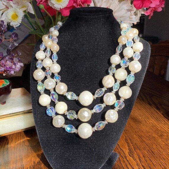Vintage Stunning Draped Tri-Strand Faux Baroque Pearl… - Gem
