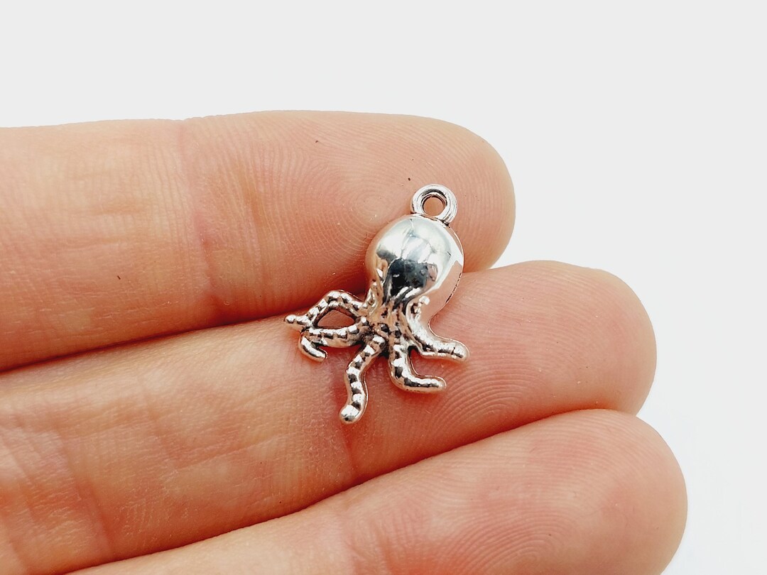 8 Octopus Charms in Silver Tone - (squid Sea Life Ocean Marine Animals ...