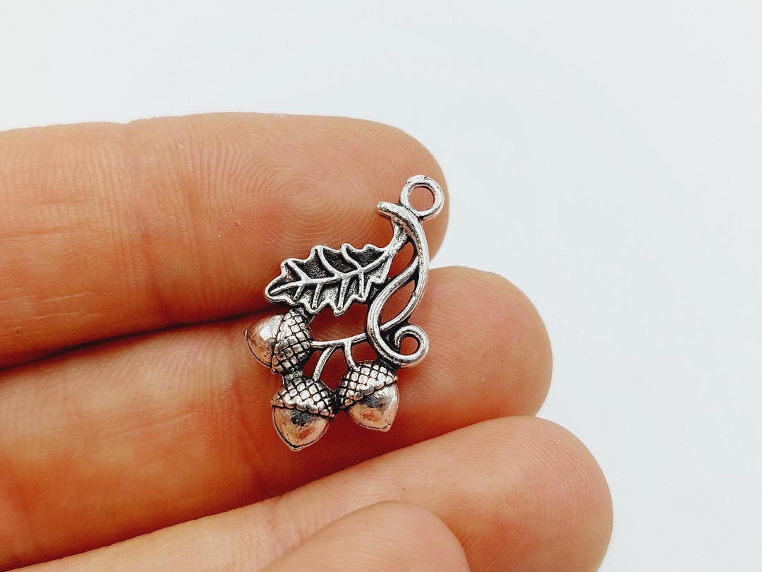 2 Acorn & Leaves Charms in Silver Tone - (acorn Oak Nut Squirl Food Autumn Fall Gift Jewelry ...