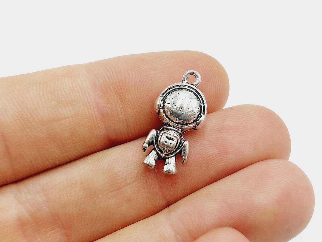 2 Space Man Astronaut Charms in Silver Tone - (space Suit Man Kosmos ...