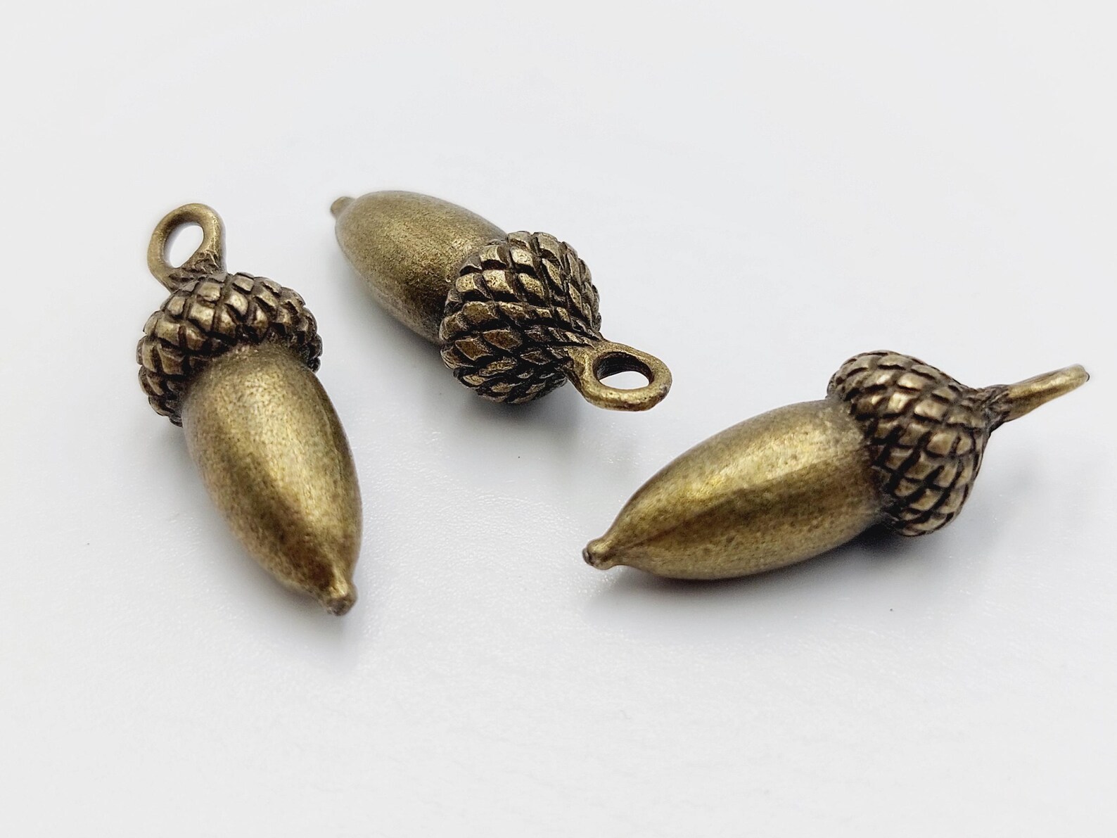 2 Acorn Charms in Bronze Tone - (acorn Oak Nut Squirl Food Autumn Fall ...