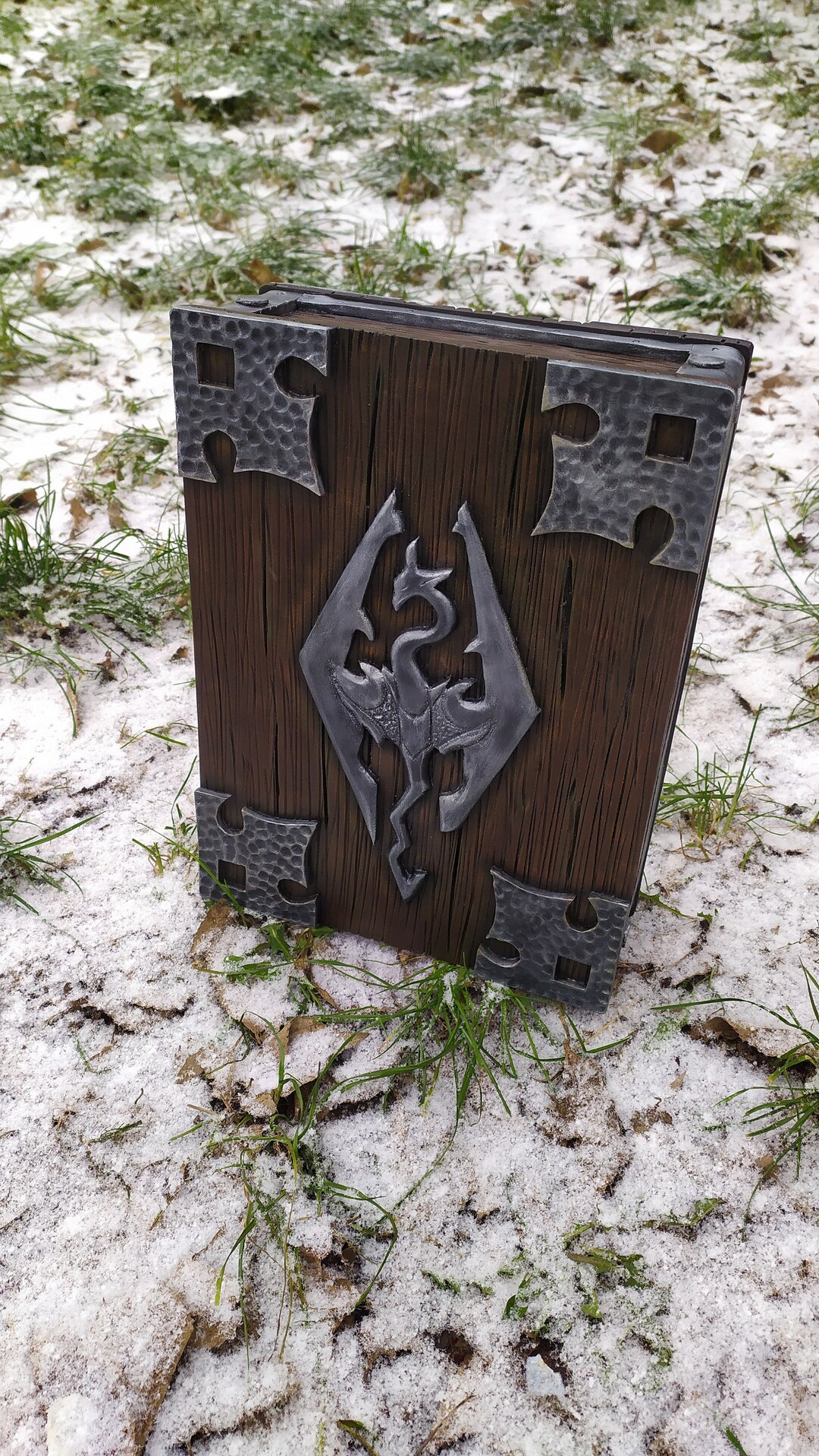 Skyrim Skyrim Emblem Game Box Dragonborn. Symbol the Elder - Etsy