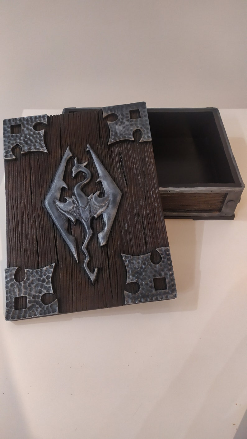 Skyrim Skyrim Emblem Game Box Dragonborn. Symbol the Elder - Etsy