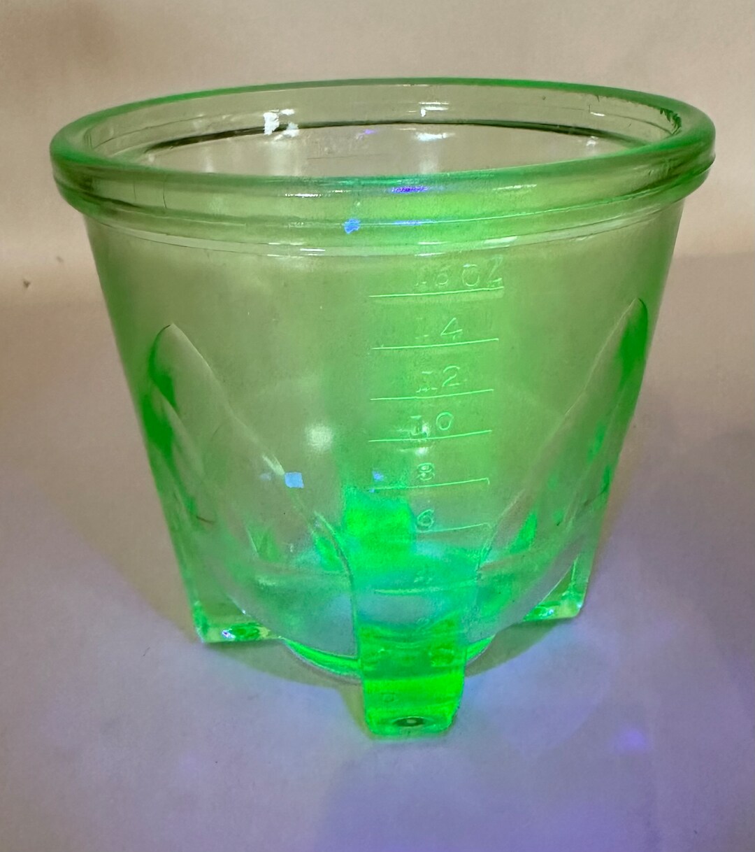 Vintage Green Depression Glass Uranium Footed 2 Cup Measuring Cup - Etsy