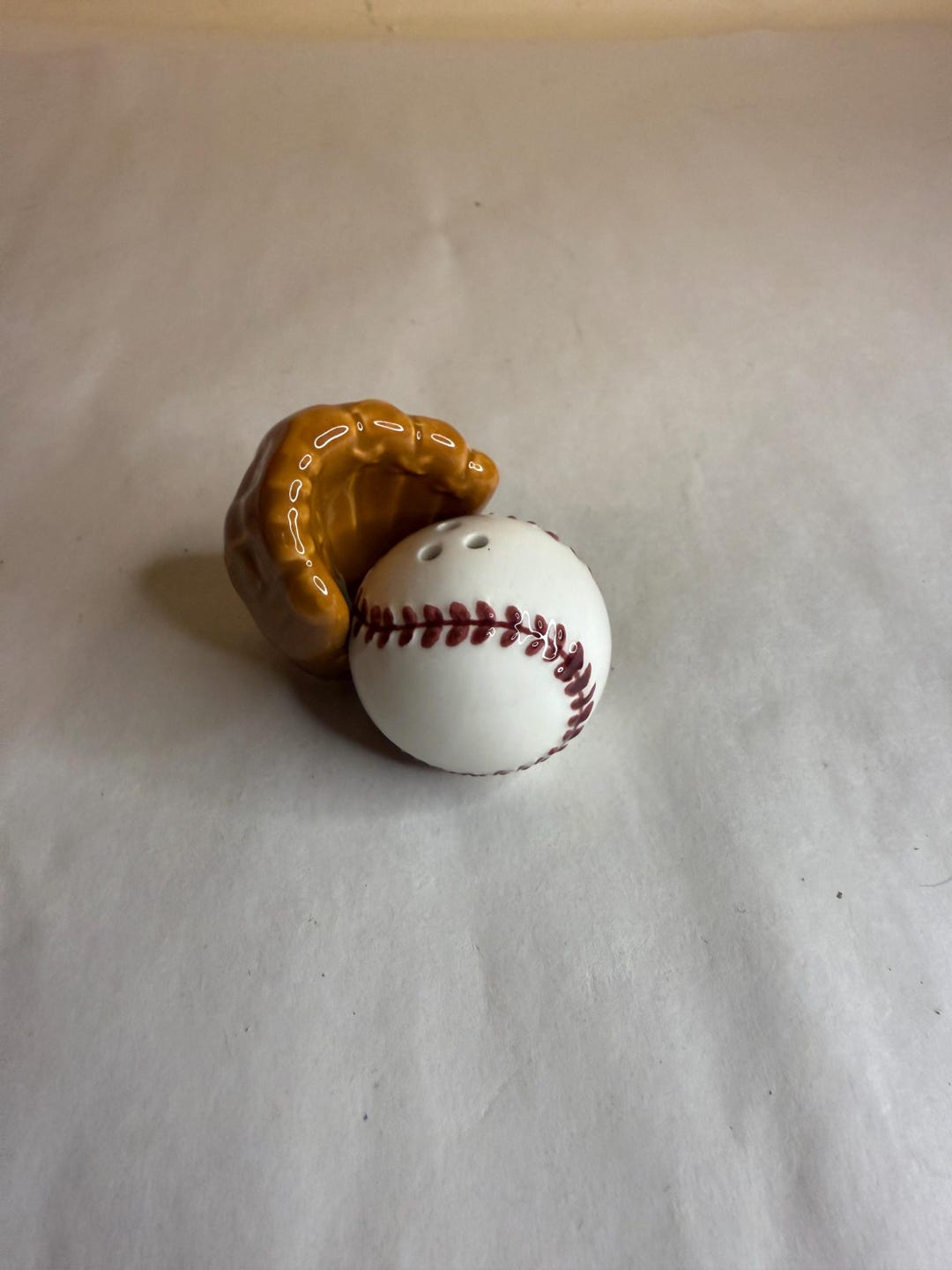 Baseball Bat and Glove Salt and Pepper Shakers Pair - Etsy