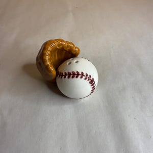Baseball Bat and Glove Salt and Pepper Shakers Pair - Etsy
