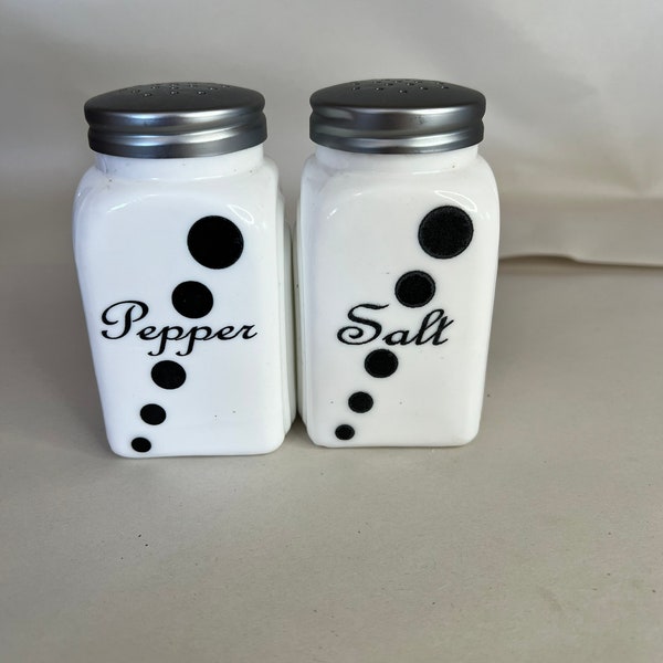 Pyrex Salt and Pepper Shakers - Etsy