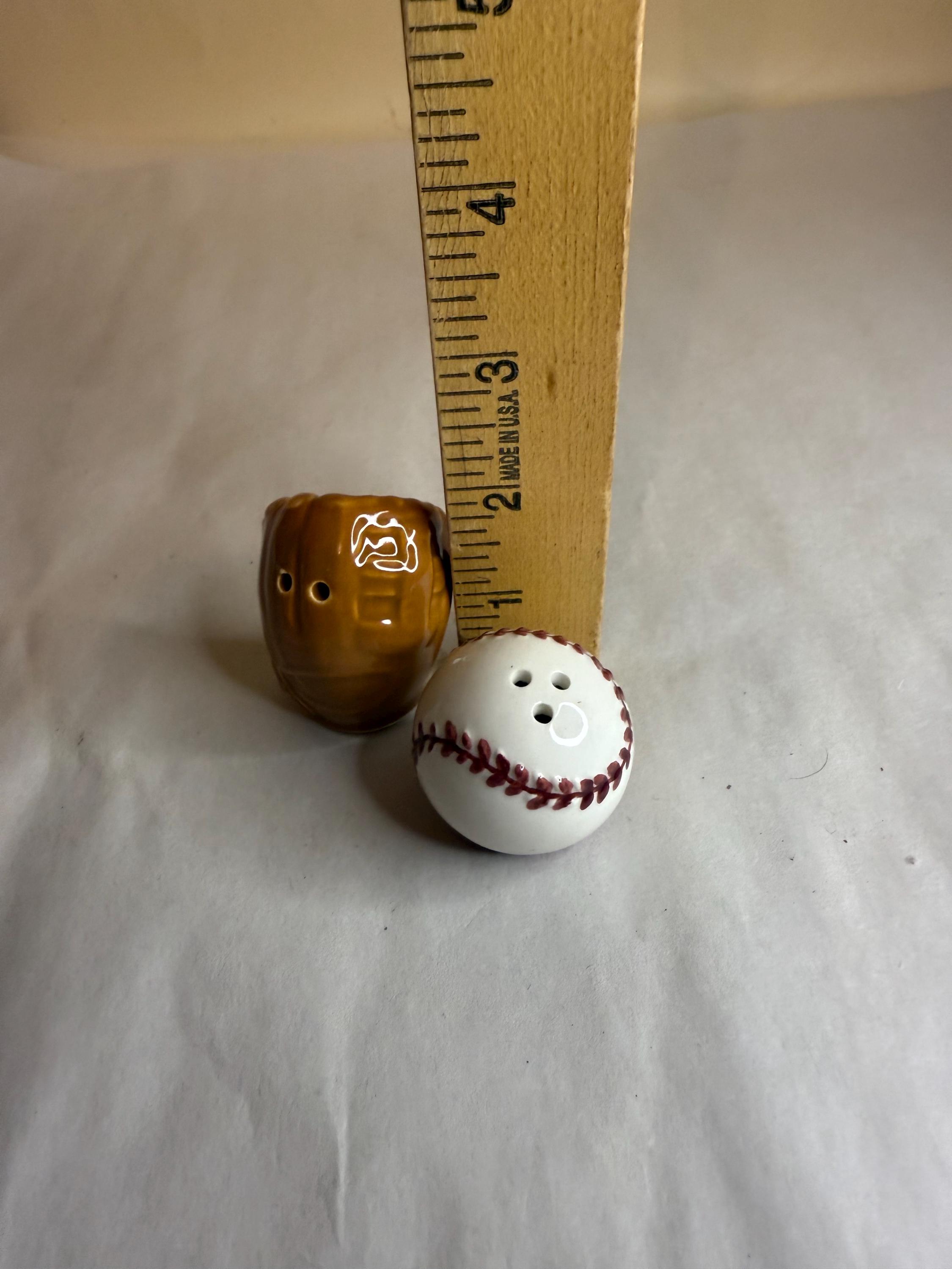 Baseball Bat and Glove Salt and Pepper Shakers Pair - Etsy