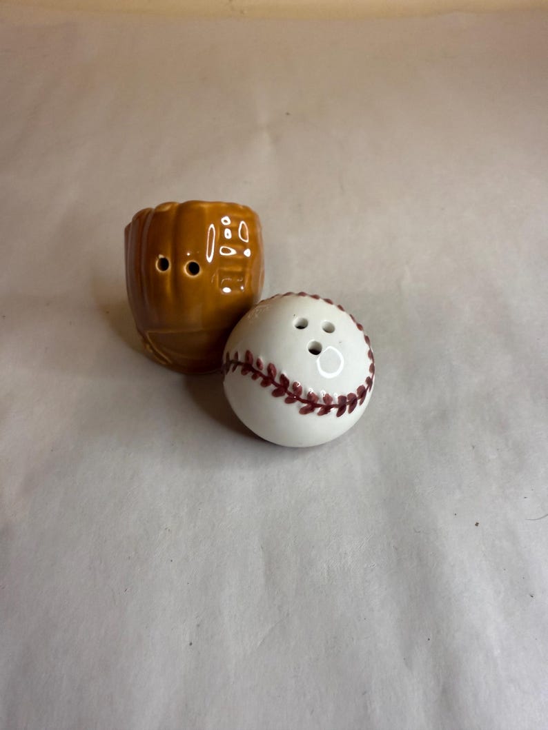 Baseball Bat and Glove Salt and Pepper Shakers Pair - Etsy
