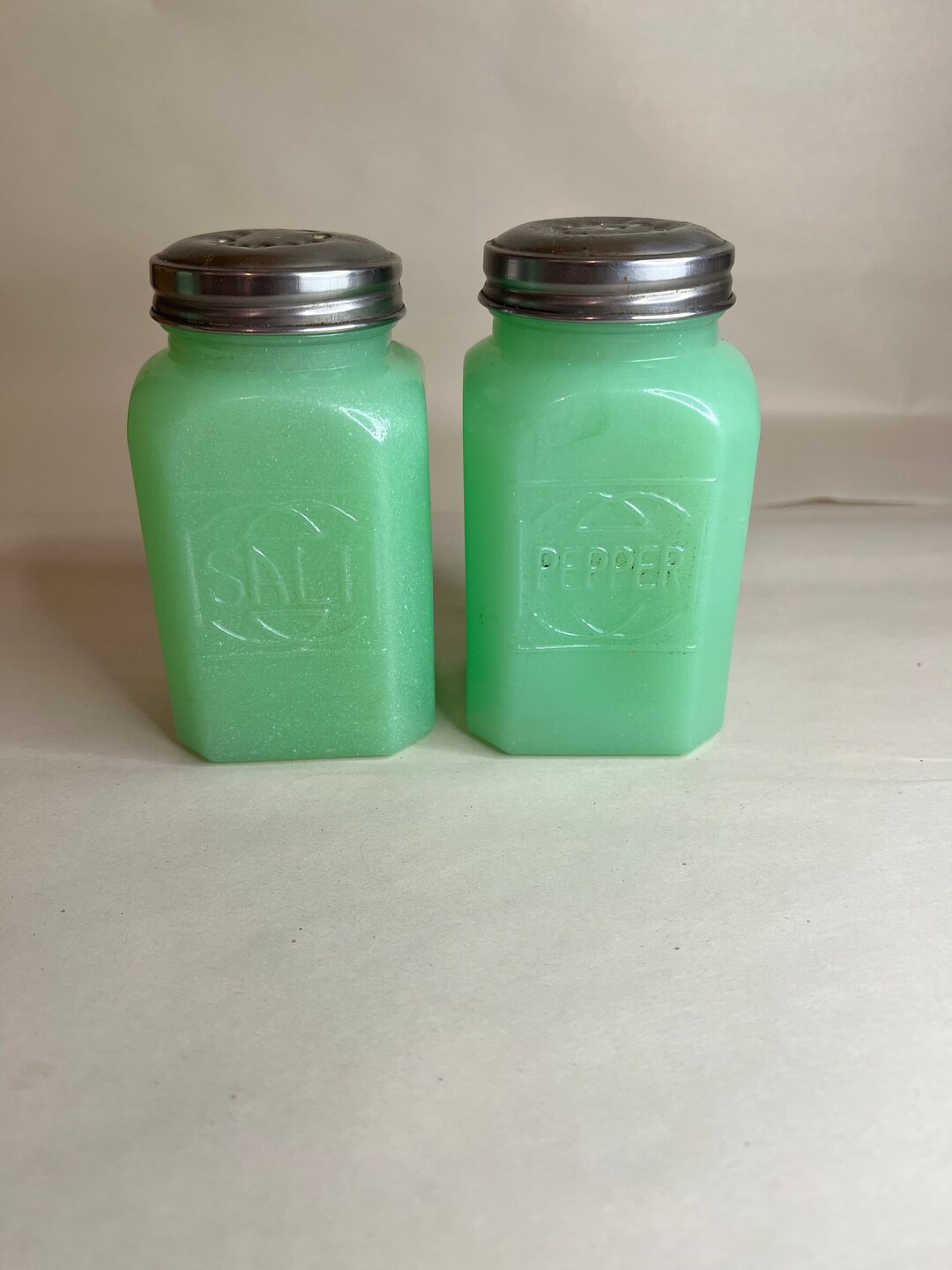 Jadeite Salt and Pepper Shaker Set - Etsy