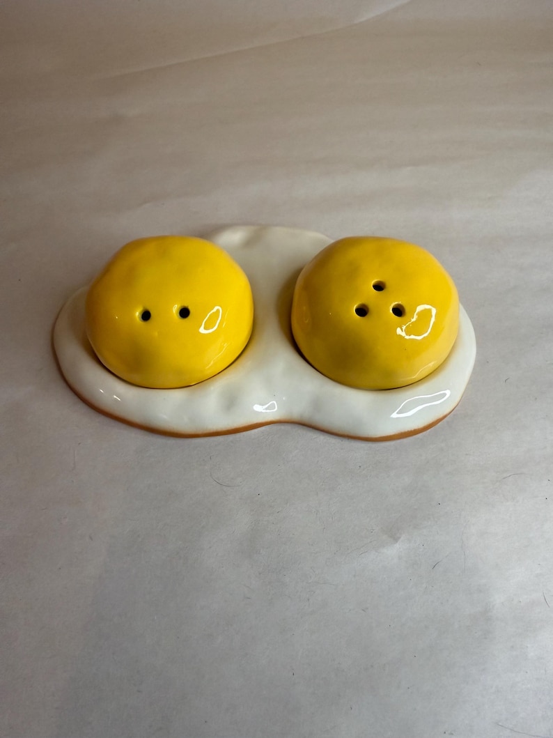 Ceramic Fried Eggs Salt and Pepper Shakers Set - Etsy