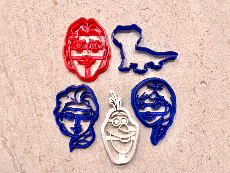 Frozen Cookie Cutter With Elsa, Anna, Olaf, Hans, and Bruni - Etsy