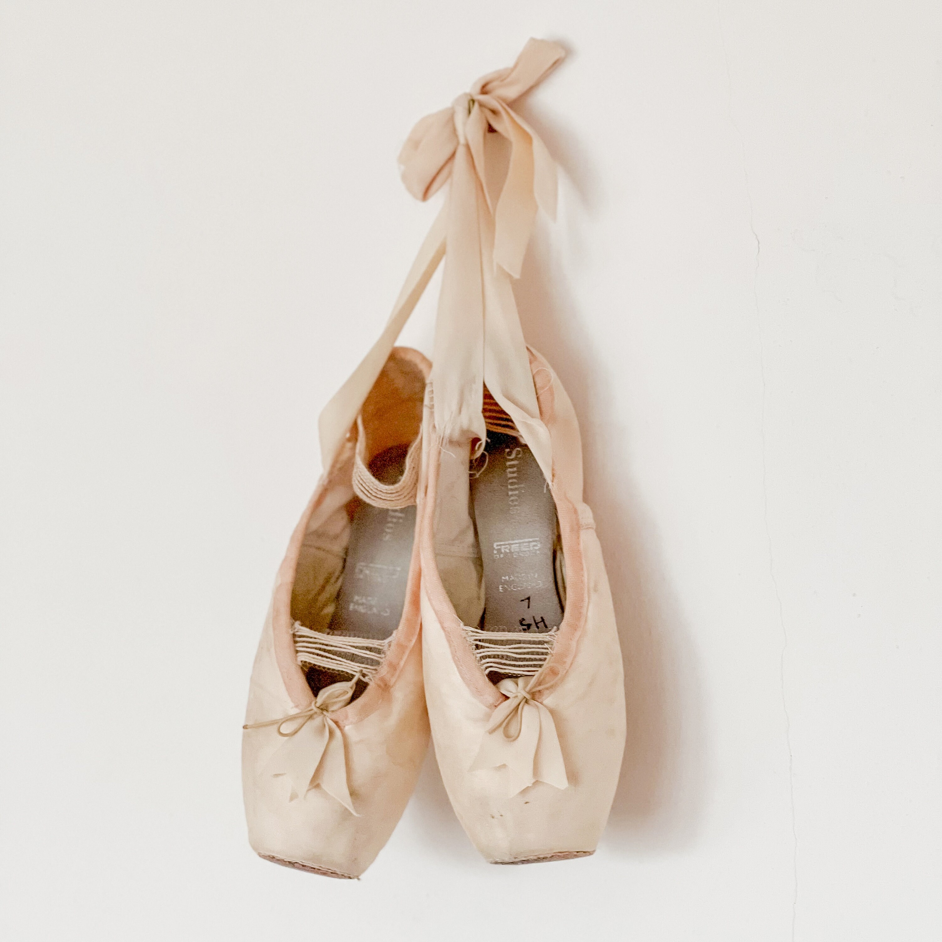 Vintage Pointe Shoes Shabby Chic Decor - Etsy