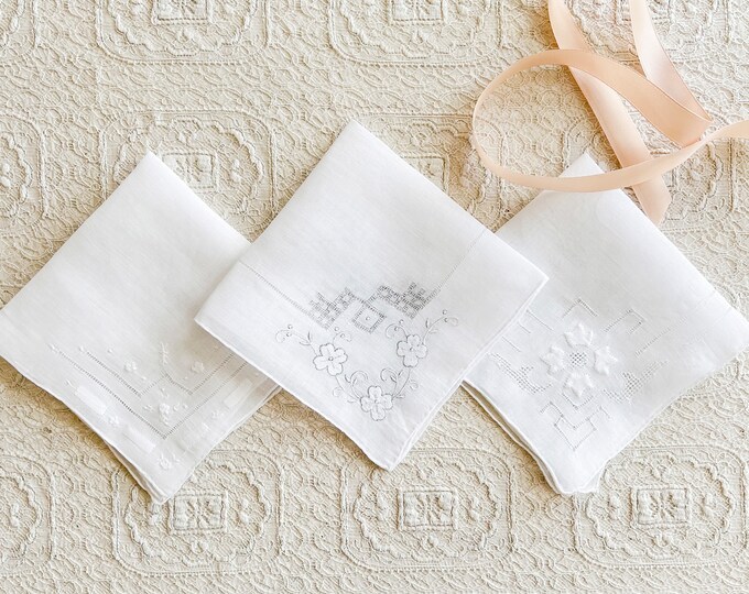 Embroidered Hankies Vintage Ladies Handkerchiefs Gift for Her - Etsy