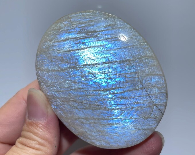 82g High Quality Natural Blue Flash White Moonstone Palm Stone Full ...