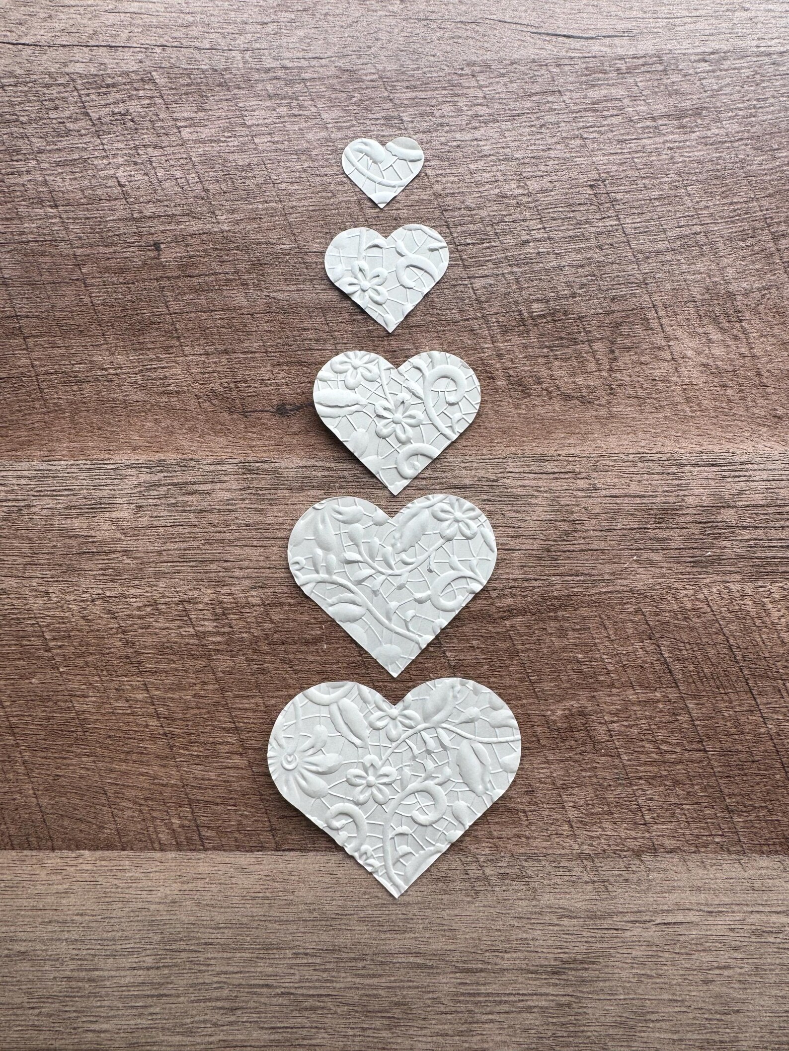 100 Elegant Embossed Die-cut Hearts - Romantic Patterns for Weddings ...