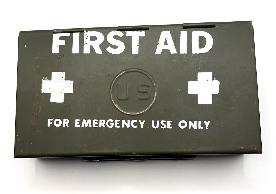 Antique 1942 WWII U.S. Army Military First Aid Kit Metal Medical Box ...