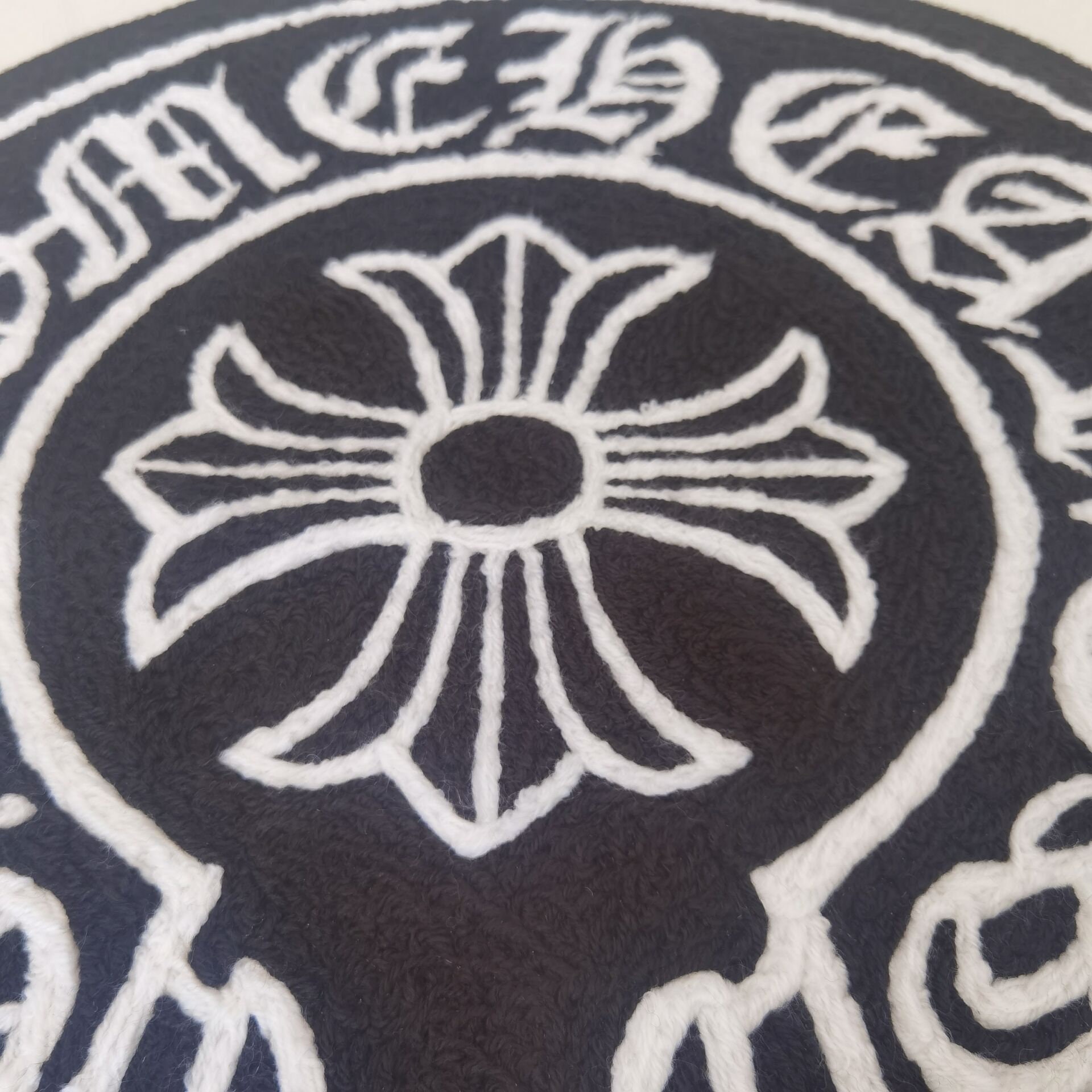 Chrome Hearts Rug Handmade , Horseshoe Custom Rug for Rooms and Living ...