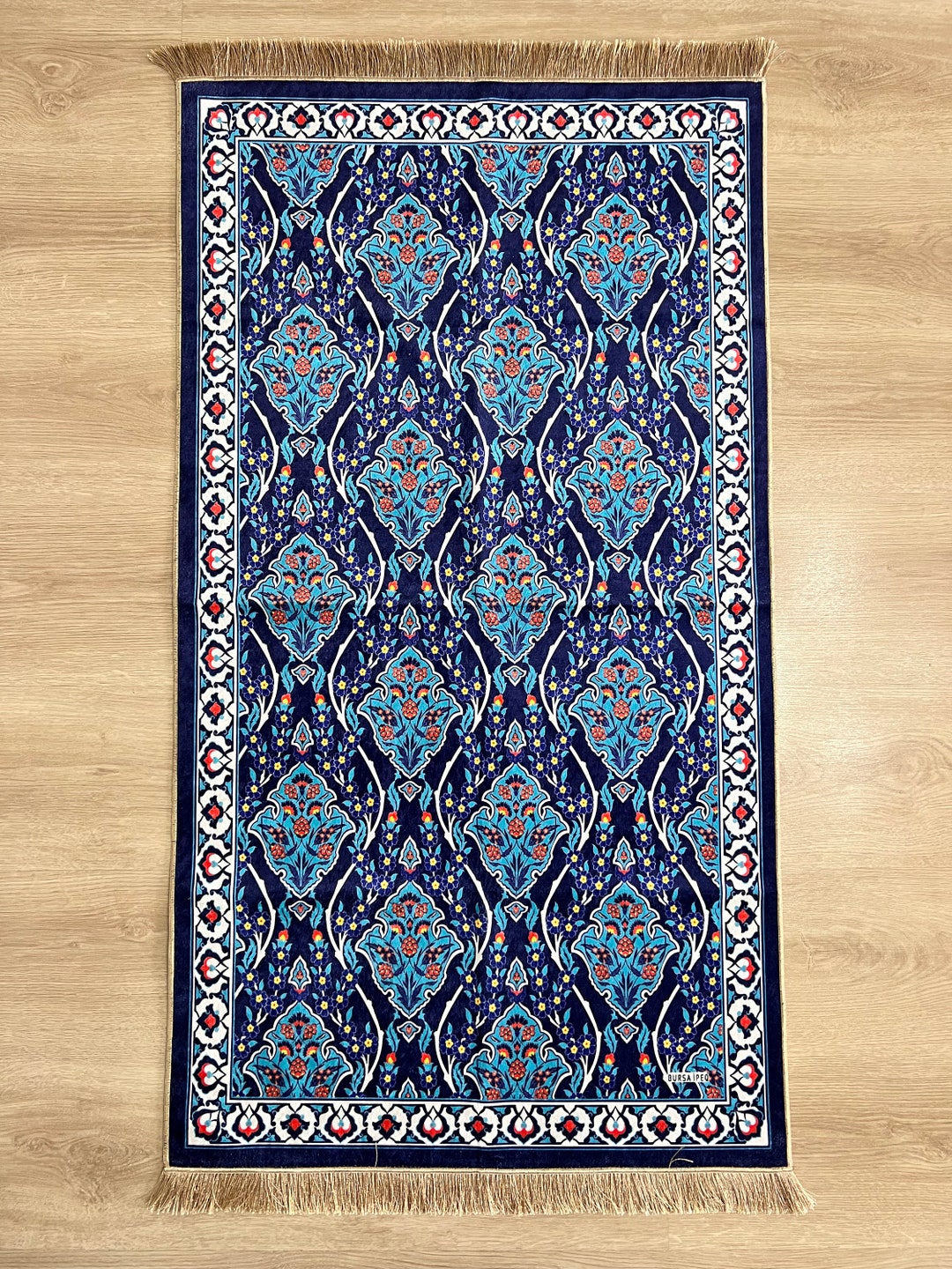 Luxury Muslim Prayer Rug: Elegant Islamic Design, Ramadan/eid Gift - Etsy