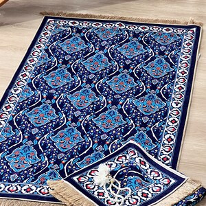 Luxury Muslim Prayer Rug: Elegant Islamic Design, Ramadan/eid Gift - Etsy