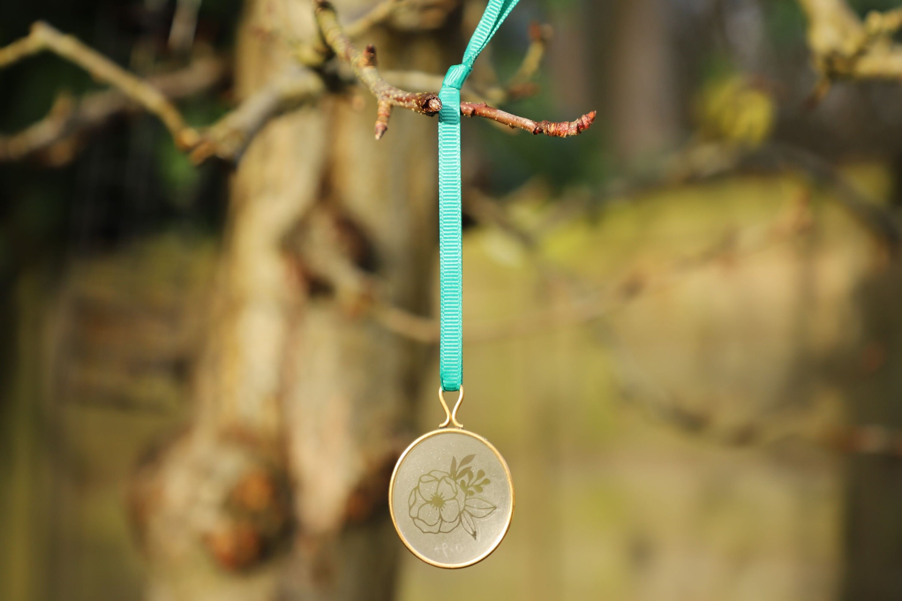 Hellebore Rose Upcycled Etched Vintage Opticians Lens Ornament ...