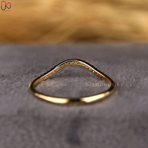 Round Lab Grown Diamond Curved Ring Sustainable Wedding Band for Women ...