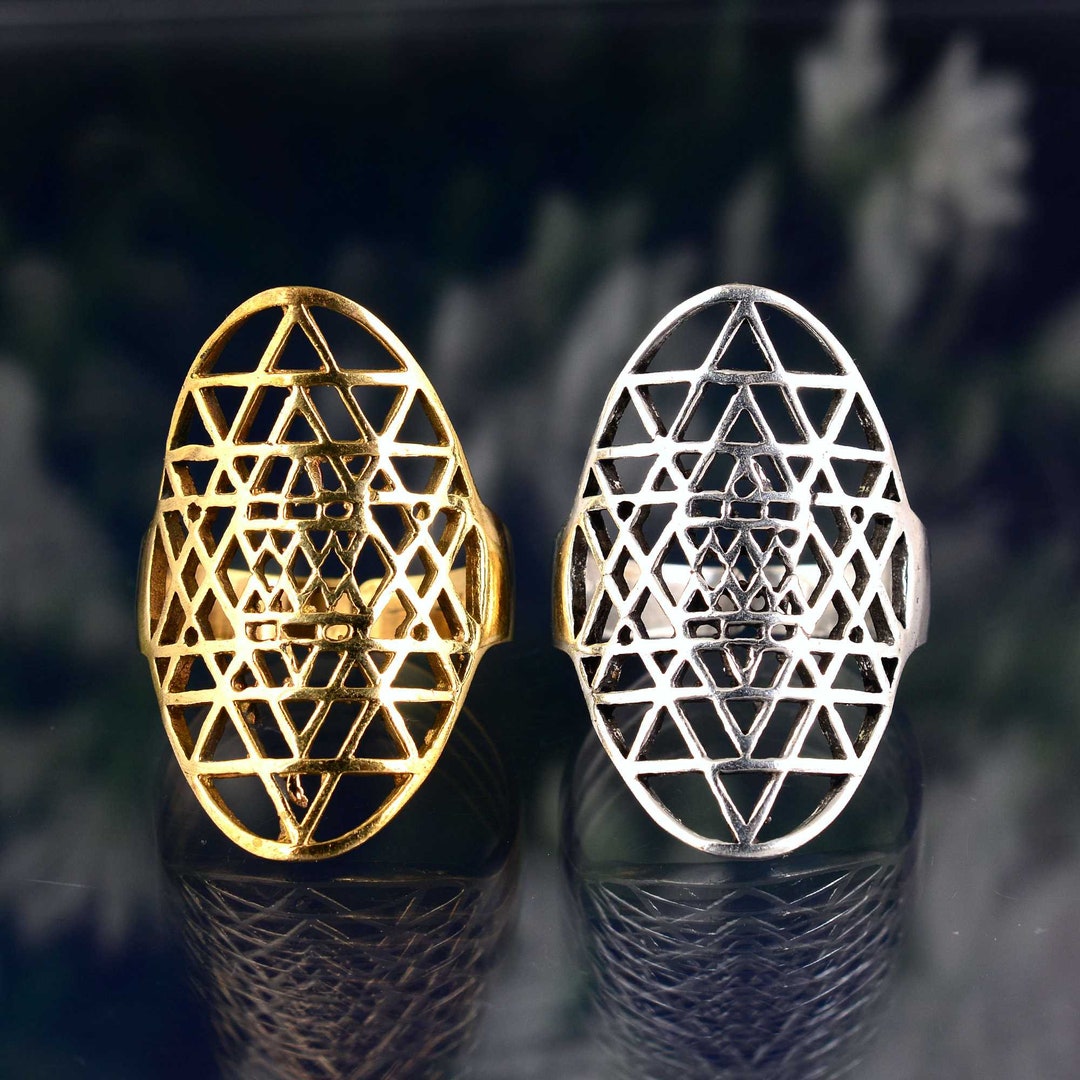 Sri Yantra Ring / Sacred Geometry Golden Sri Yantra Ring / Shri Yantra ...