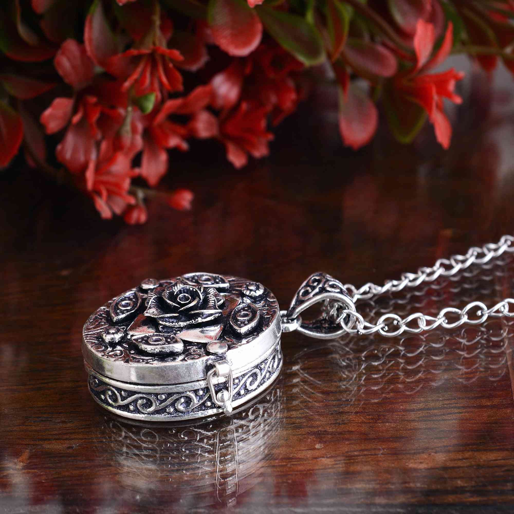 Locket Necklace Vintage Poison Box Pendant, Handmade Poison Box Pendant ...