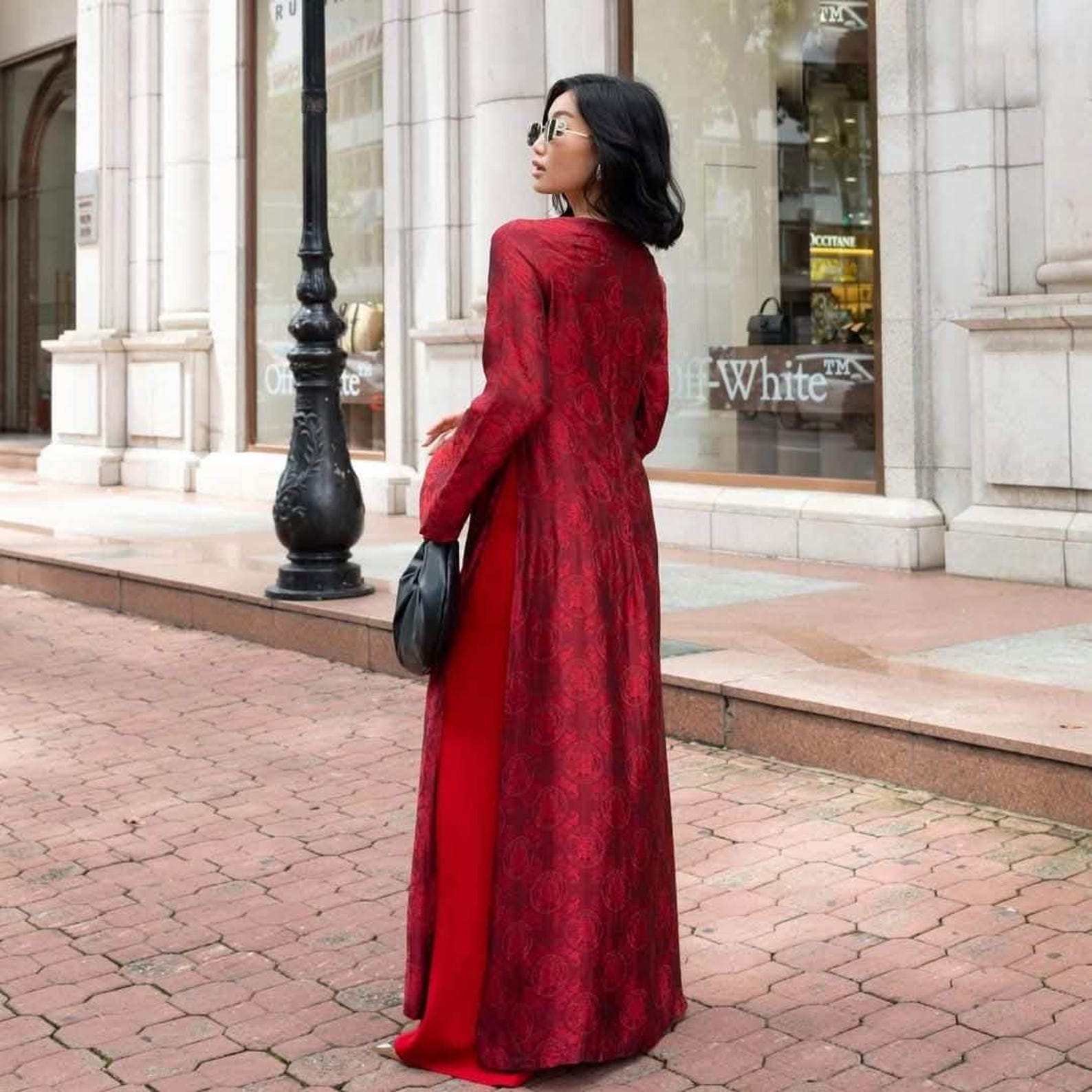 Red Gam Modernized Ao Dai, Ao Dai Gam, Ao Dai Dang Suong, Ao Dai Cach ...