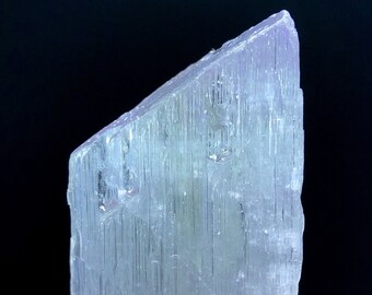Natural Pink Color DT Kunzite Crystal, Raw Mineral, Kunzite Crystal ...