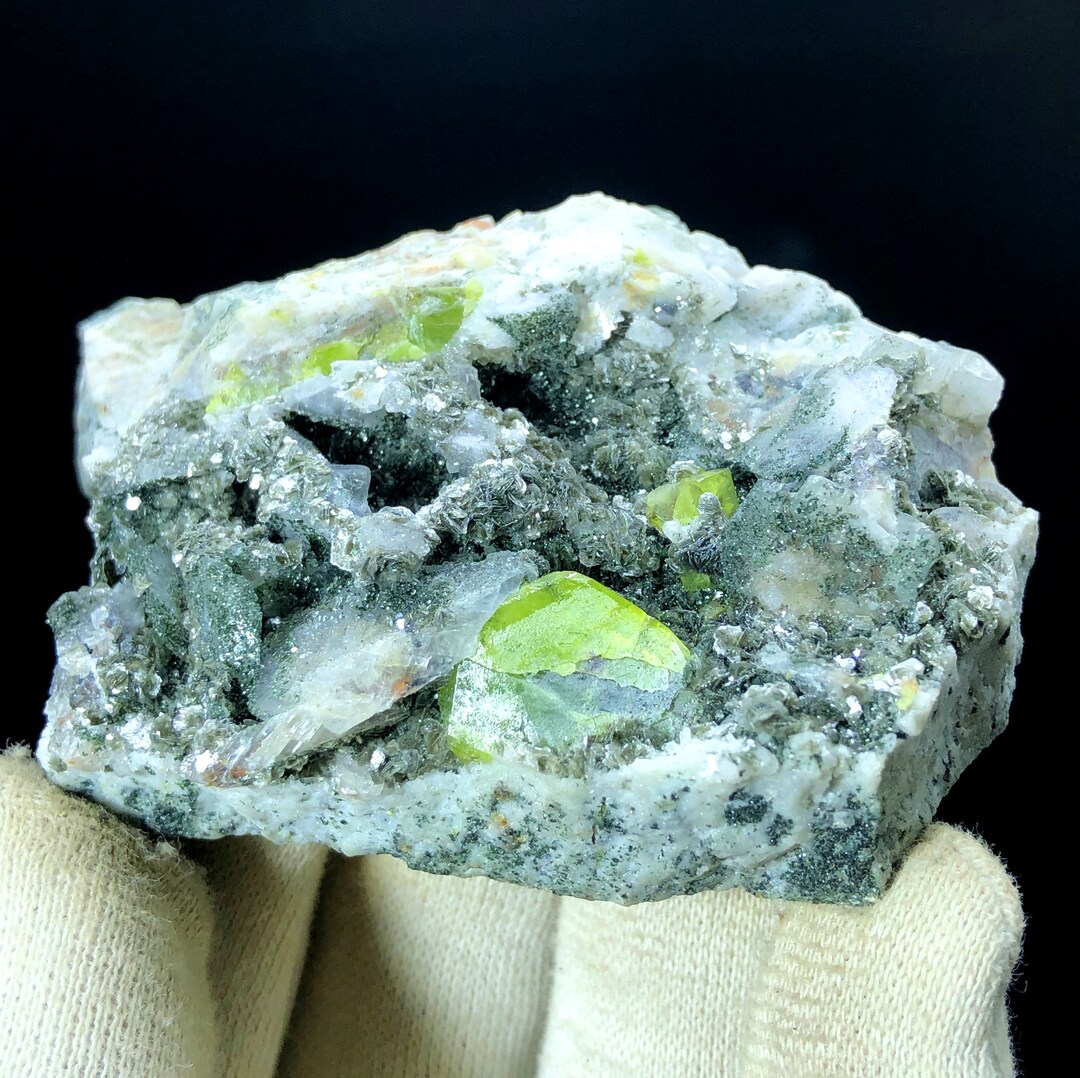 Terminated Green Sphene Crystals on Matrix, Mineral Specimen, Titanite ...