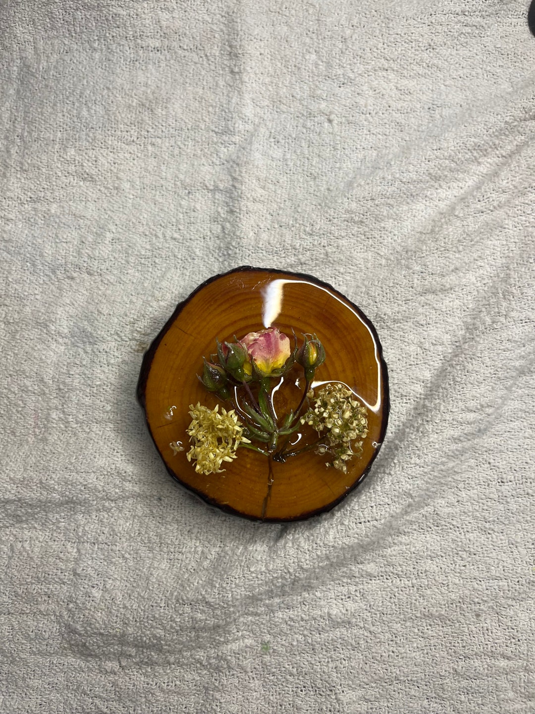 Resin Flower Wood Round Wall Hanger - Etsy