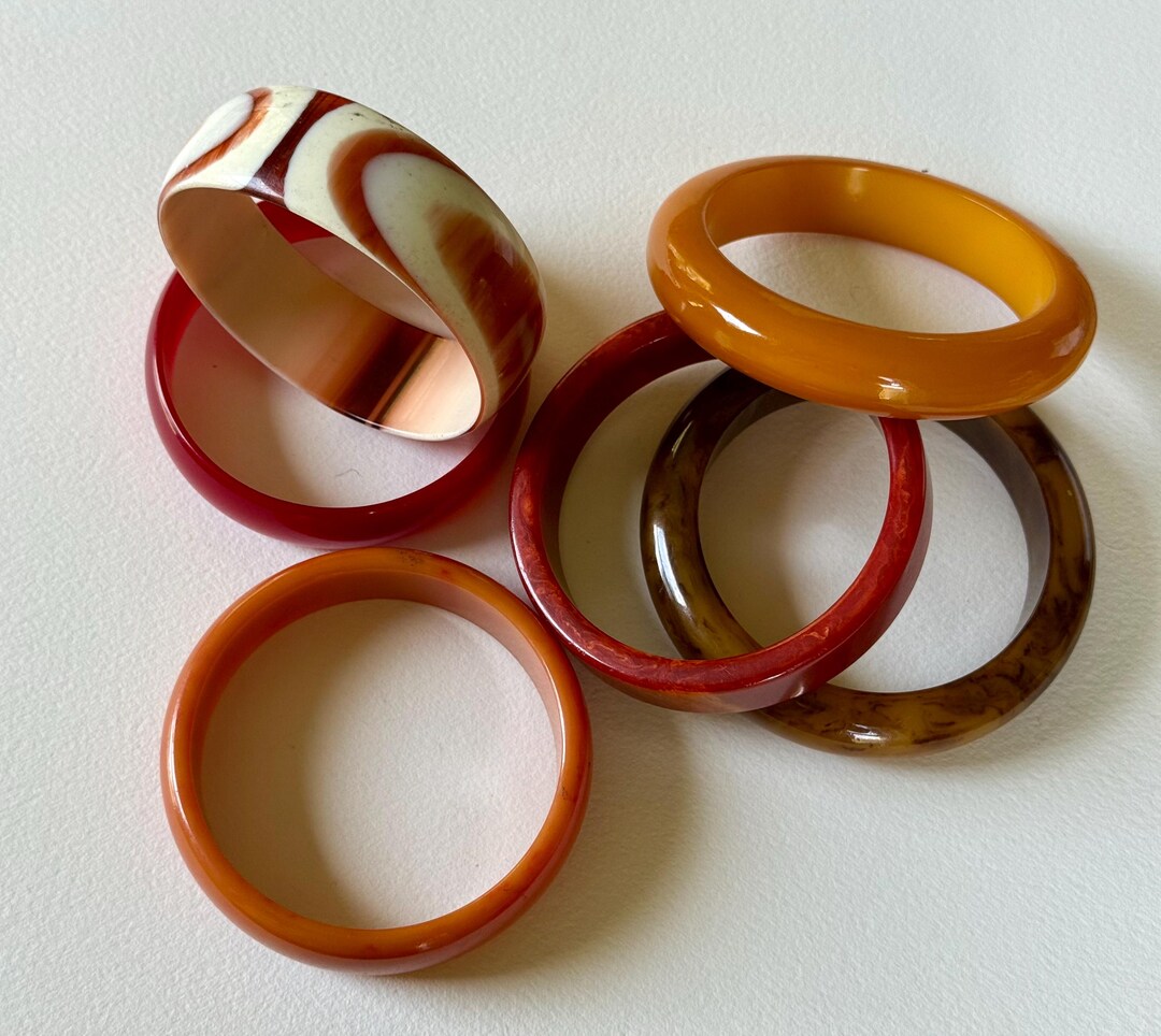 Chunky Bangles Vintage Plastic, Bakelite and Lucite Circa 1960s to ...