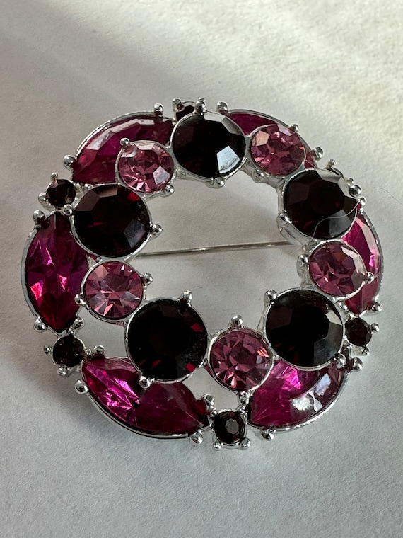 vintage jewelry pink pin - Gem