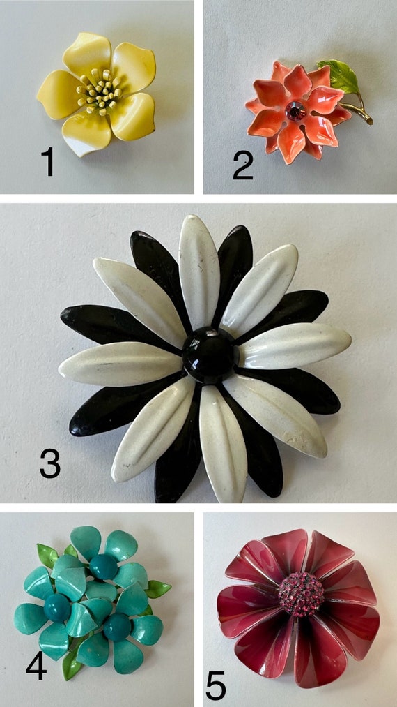 Vintage Brooch Circa Gem